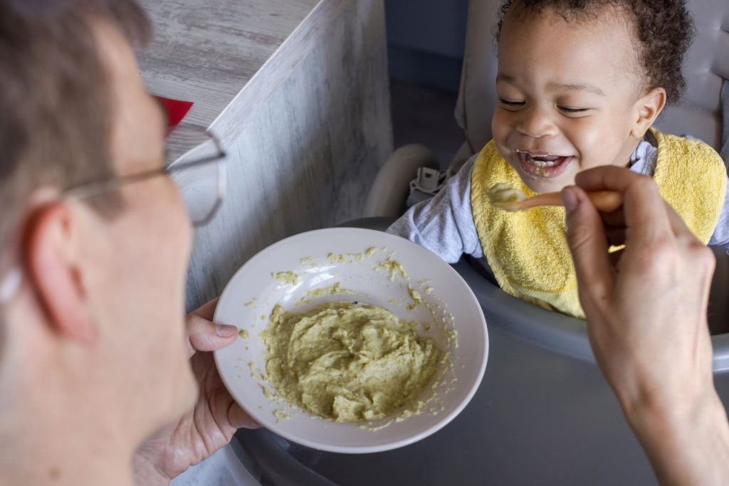 The Best 7-Month-Old Feeding Schedule for Your Baby's Growth - Mothers ...