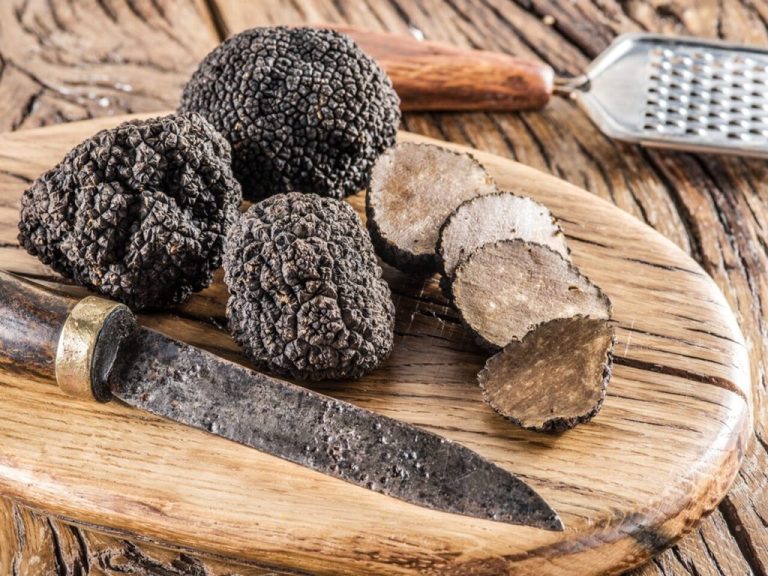 29 Delicious Gray Foods to Savour Around the World - Mothers Always Right