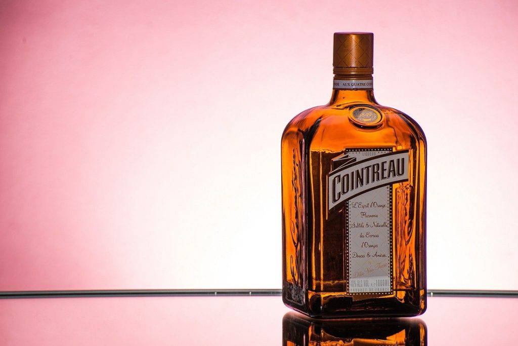 16 Cointreau Substitutes: Alcoholic and Non-Alcoholic Options - Mothers ...